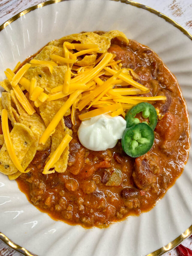 The BEST Chili Recipe - Mom's Secret! - fed by sab