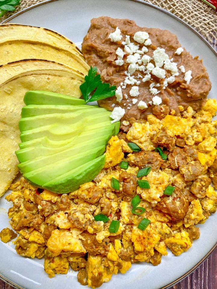 Huevos con Chorizo (Eggs with Chorizo) - fed by sab