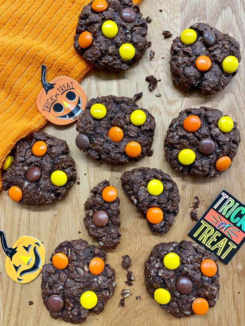 Halloween Chocolate Cookies - fed by sab