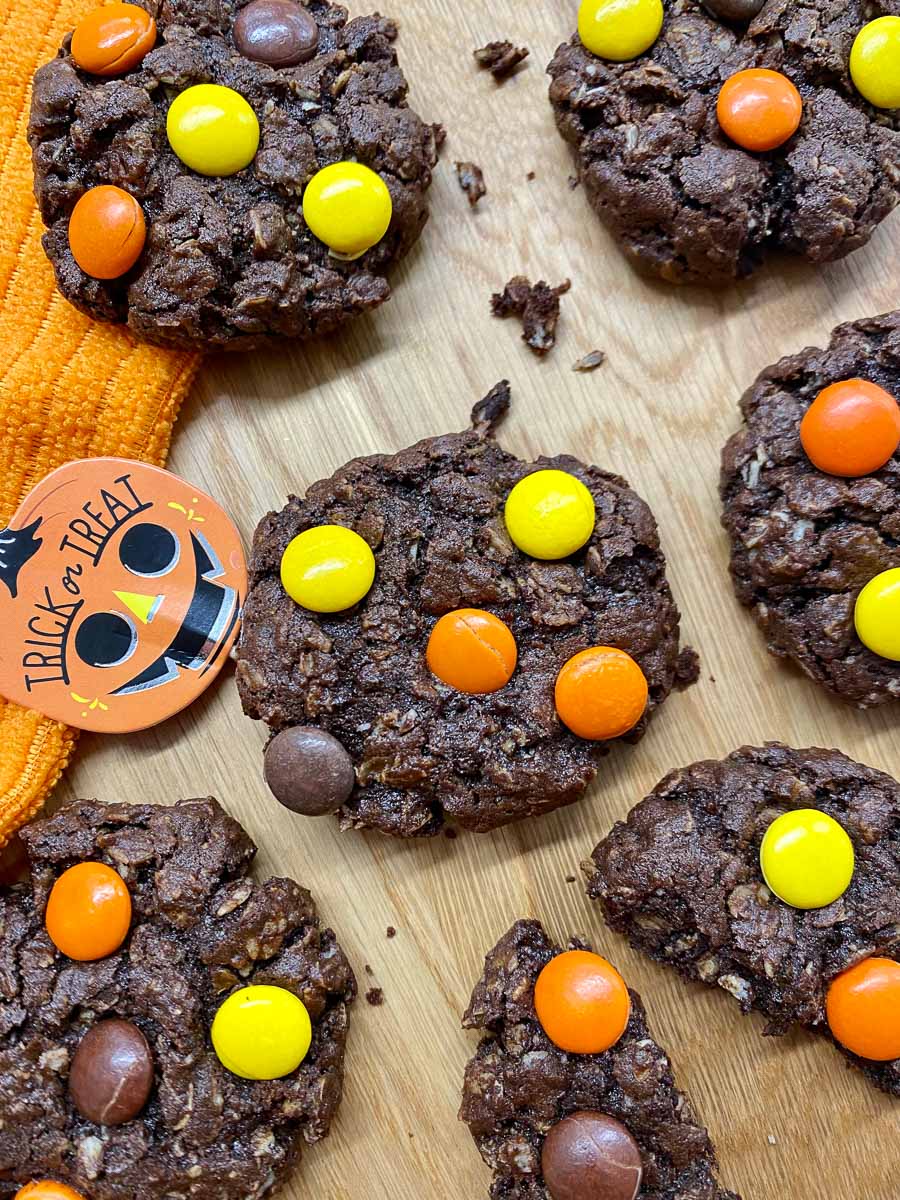 Halloween Chocolate Cookies - fed by sab