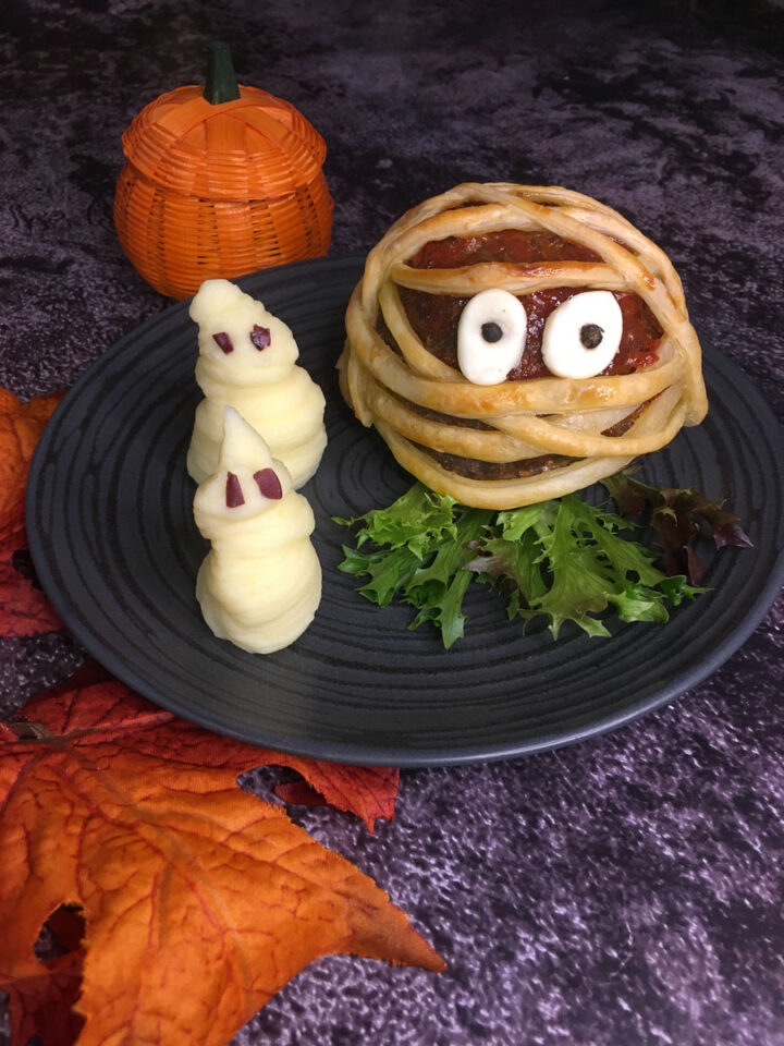 Mummy Meatloaf with Mashed Boo-tatoes - fed by sab