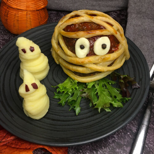 Mummy Meatloaf with Mashed Boo-tatoes - fed by sab