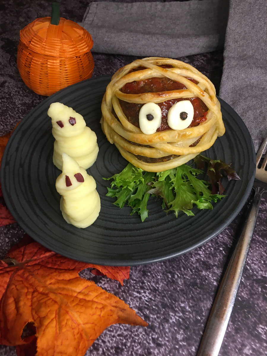 Mummy Meatloaf with Mashed Boo-tatoes - fed by sab
