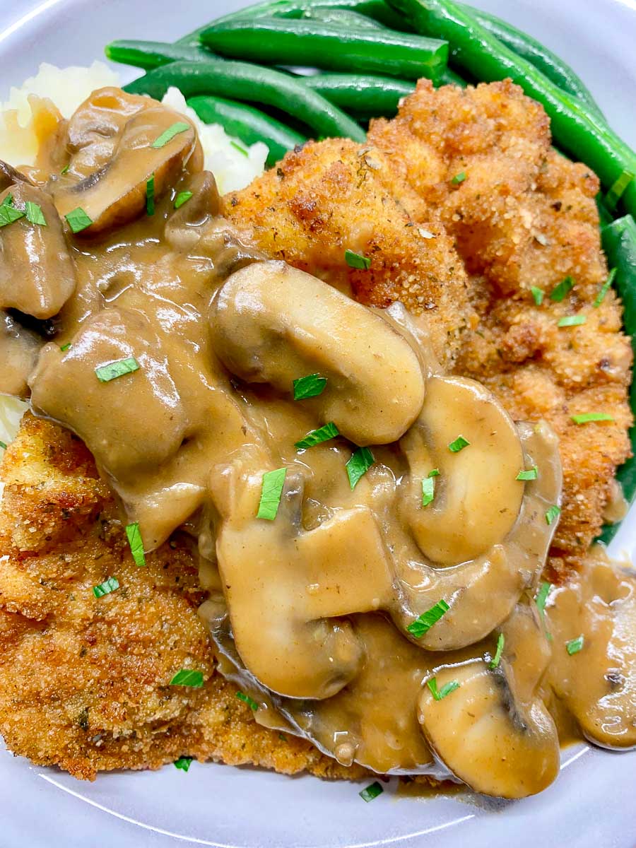 Hunter Schnitzel (Jagerschnitzel) - fed by sab