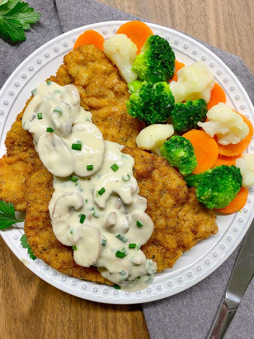 Rahmschnitzel (Creamy Mushroom Schnitzel) - fed by sab