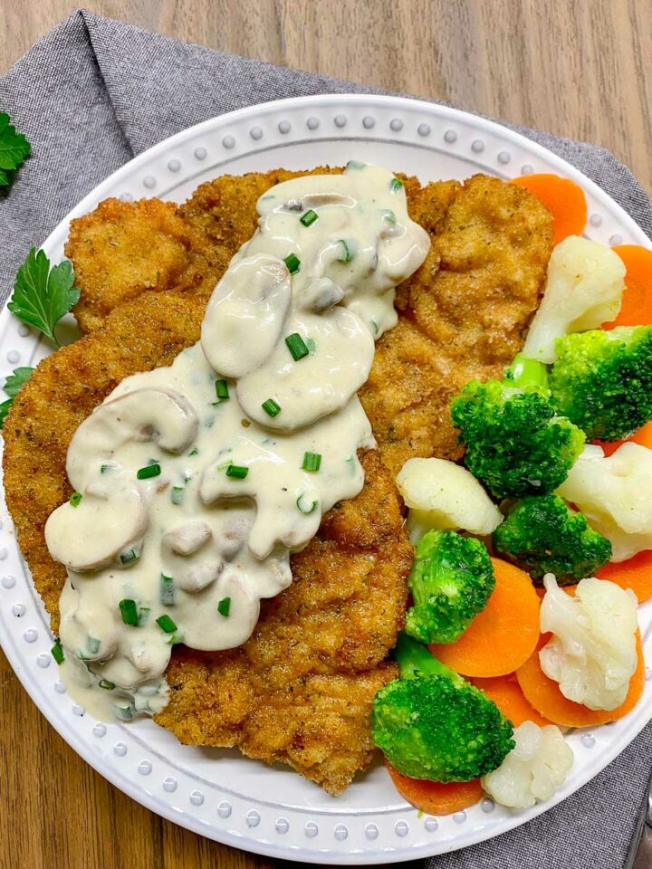 Rahmschnitzel (Creamy Mushroom Schnitzel) - fed by sab