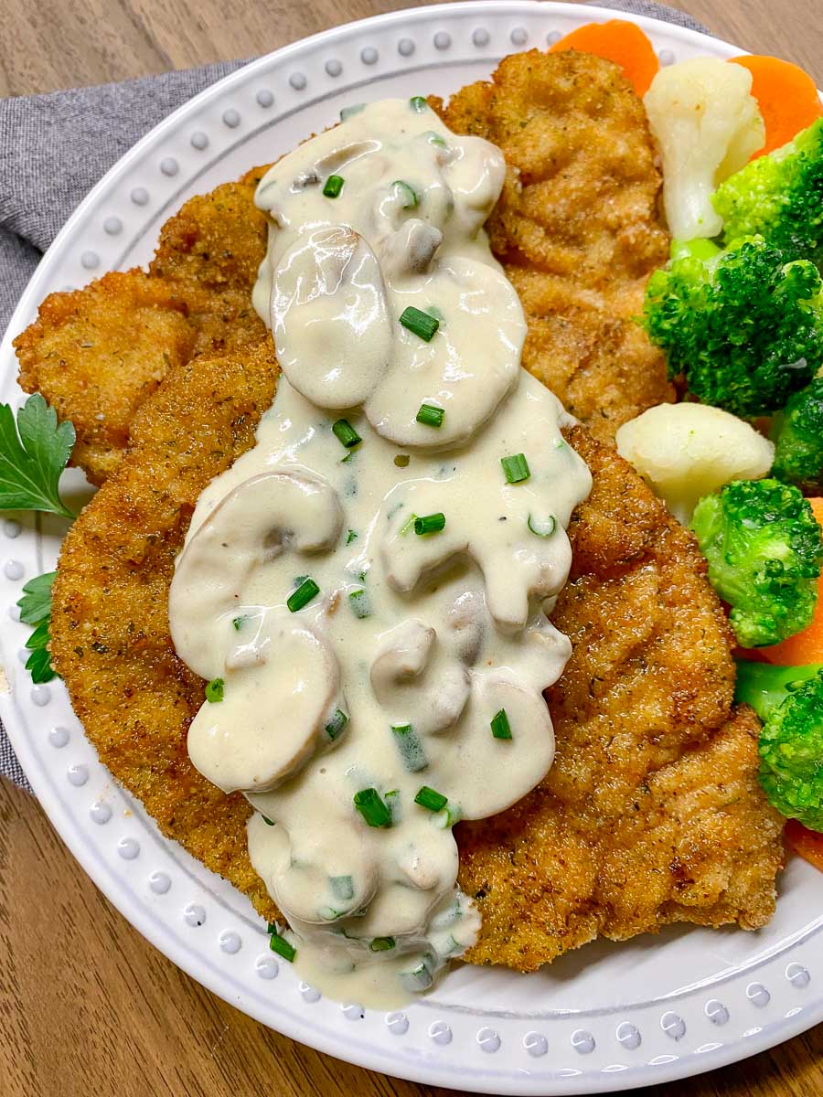 Rahmschnitzel (Creamy Mushroom Schnitzel) - fed by sab