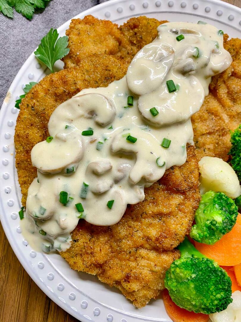 Rahmschnitzel (Creamy Mushroom Schnitzel) - fed by sab